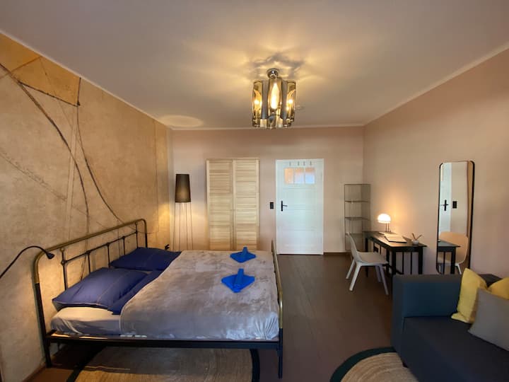 Quiet & Central Studio In Historic Bauhaus Quarter - Erfurt