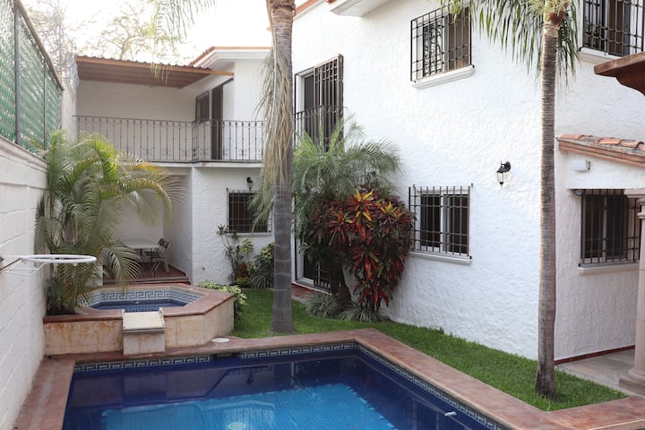 Casa Sola Con Alberca Y Jacuzzi Climatizado - Jiutepec