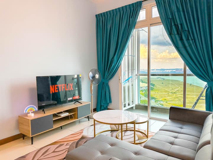 Paragon Seaview 30th Floor【3br Near Ciq】netflix - Sembawang