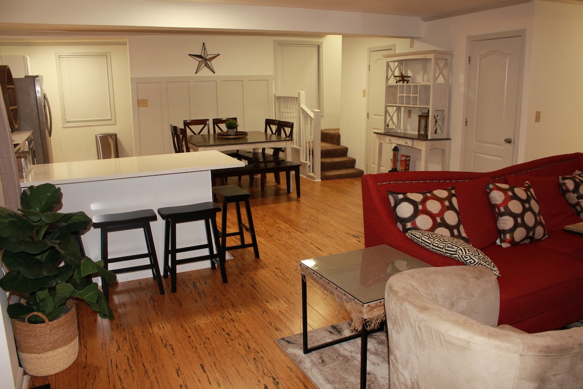 Perfect home for families, groups, and gatherings - Houses for Rent in ...