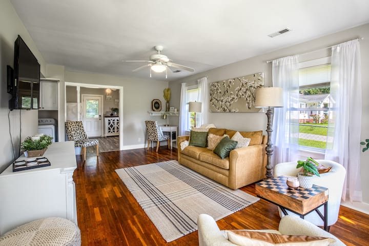 Central, Pet Friendly, Near Uncw Wilmington Home - Wilmington, NC