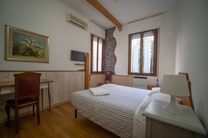 La Petit - Mestre