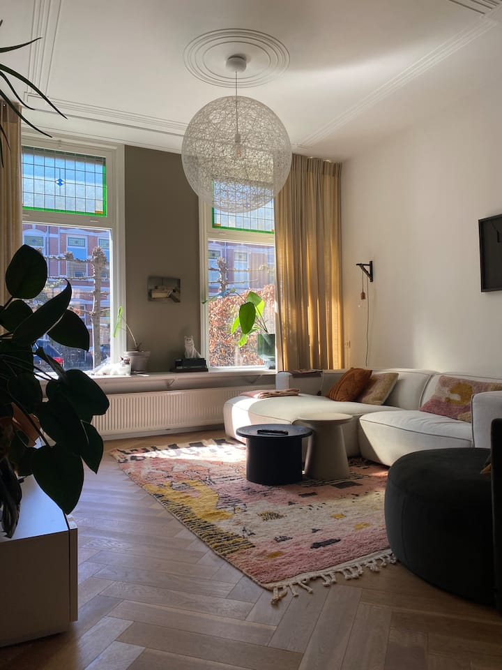 Sfeervol Familiehuis Met Tuin - 布雷達