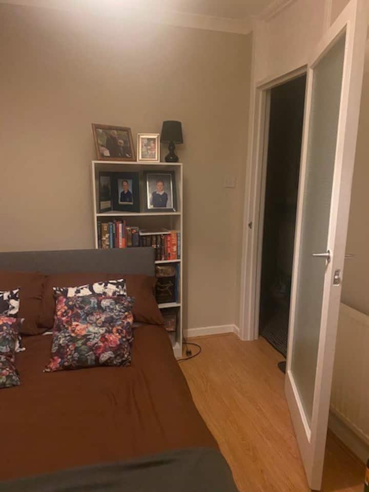 Compact Room In Prime Location. - Earls Court