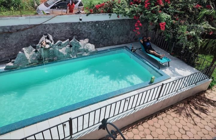 F1 Appartement Une Chbre Avec Piscine - Jaunde