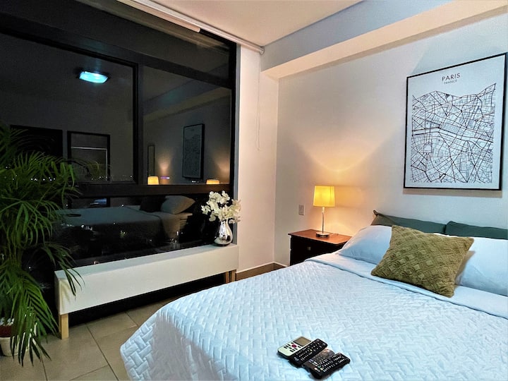 Impresionante Vista A La Ciudad - San Salvador