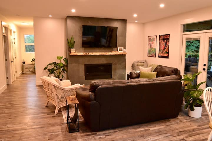 Sproat Lake Hideaway - Port Alberni