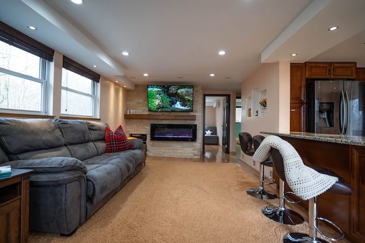 Mountain-lake Getaway With Hot Tub - Albrightsville, PA