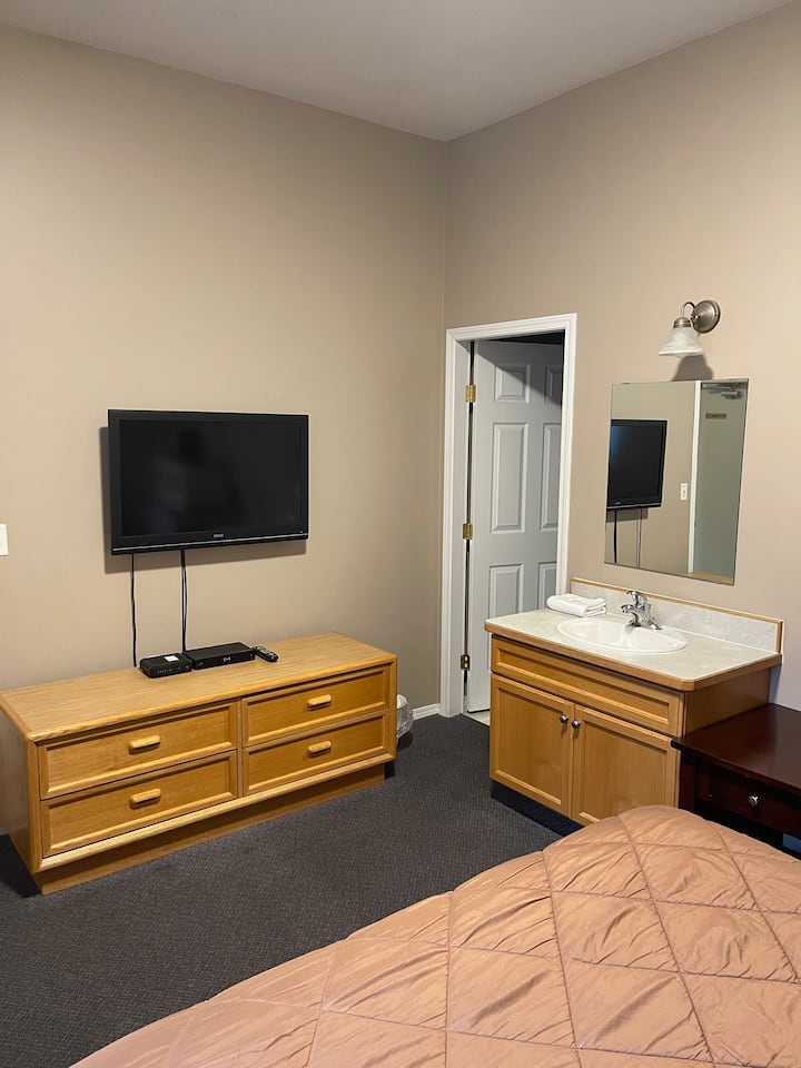 Perfect For 1-2 Travellers - Penticton