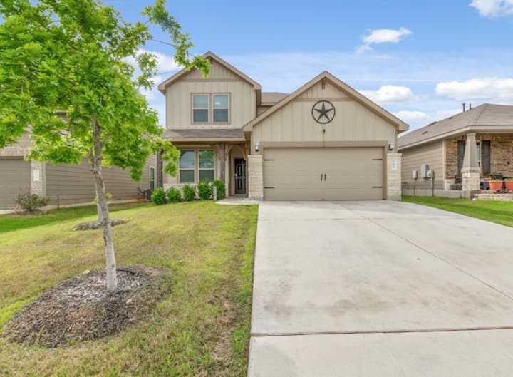 30+ Day Stay | Fast Wifi - Georgetown, TX