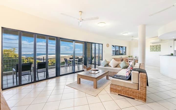 Oceanview Tropical: A Top End Poolside Oasis - Darwin