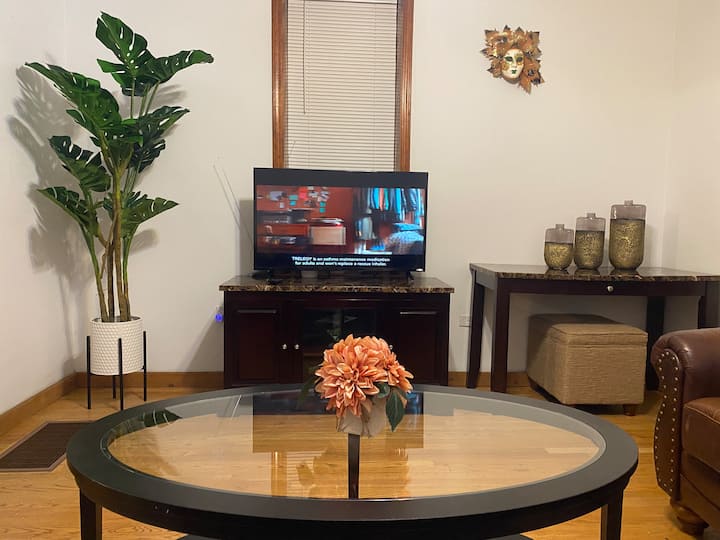 “Cozy 1b-free Parking/by Chinatown/mccormick” - Ford City - Chicago