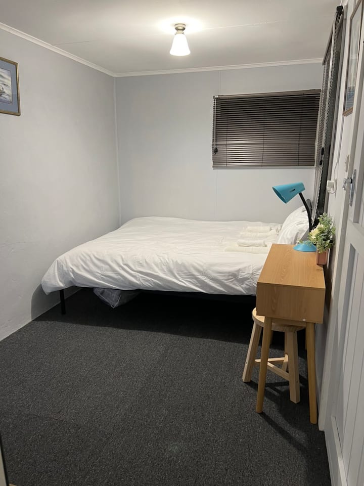 A Lovely Studio In Kings Meadows - Franklin House - National Trust Tasmania, Youngtown