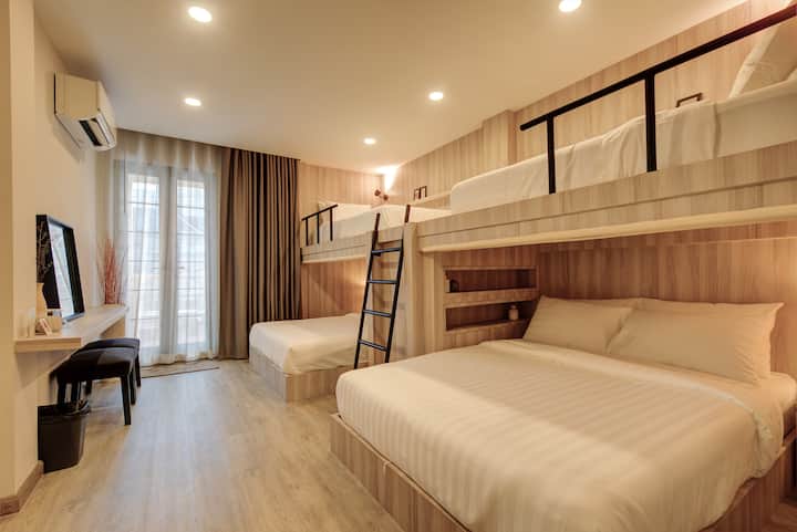 Potji's (Max 15 Ppl) Private Group - Best Location - Bangkok