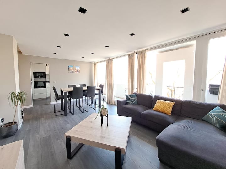 Lille Centre T3 Vue Hôtel De Ville Avec Parking - Lille