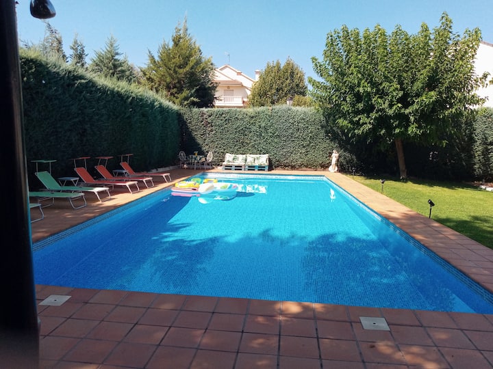 Villa_angis - Te Llevarás Un Bello Recuerdo - Pelayos de la Presa