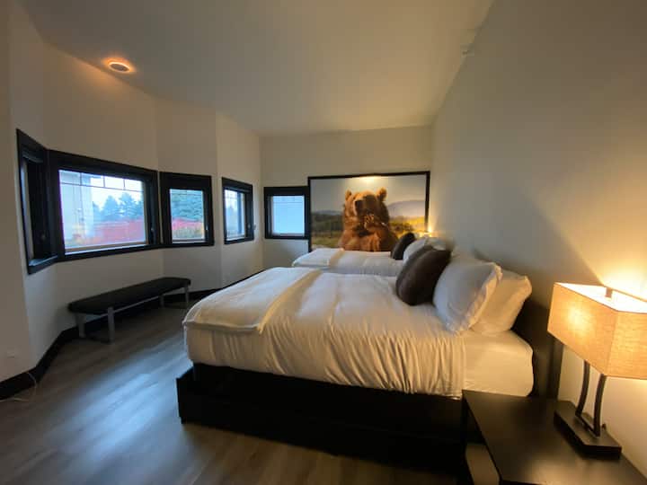 Double Queen Ada (Pets Welcome With Fee) - Ellensburg, WA