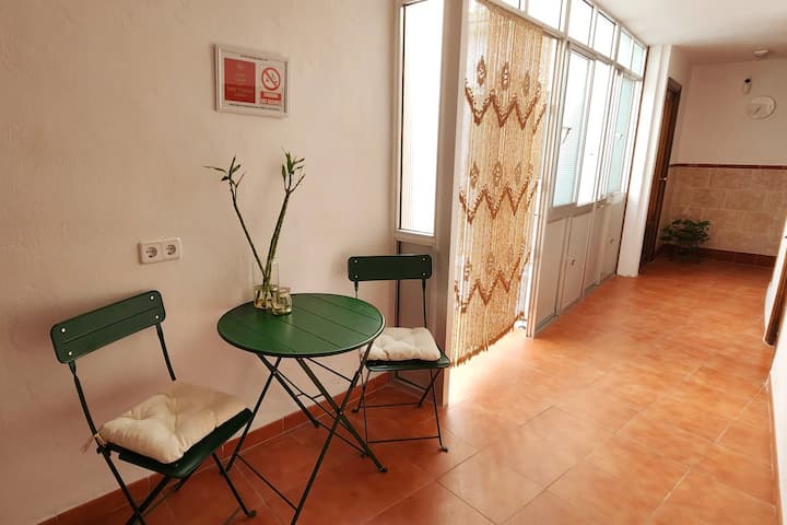 1. Habitación Con Baño Privado En Casco Histórico - Siviglia