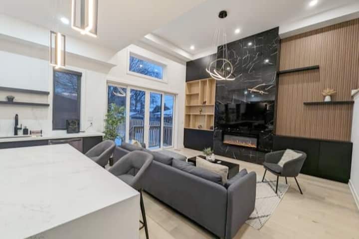 Spacious Entire Home In Lakeshore Toronto - Toronto