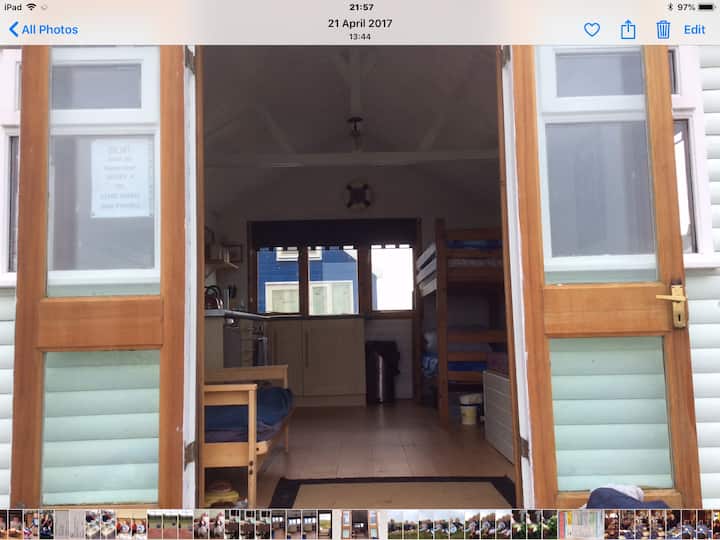 Beach Hut On Hengistbury Head - Mudeford