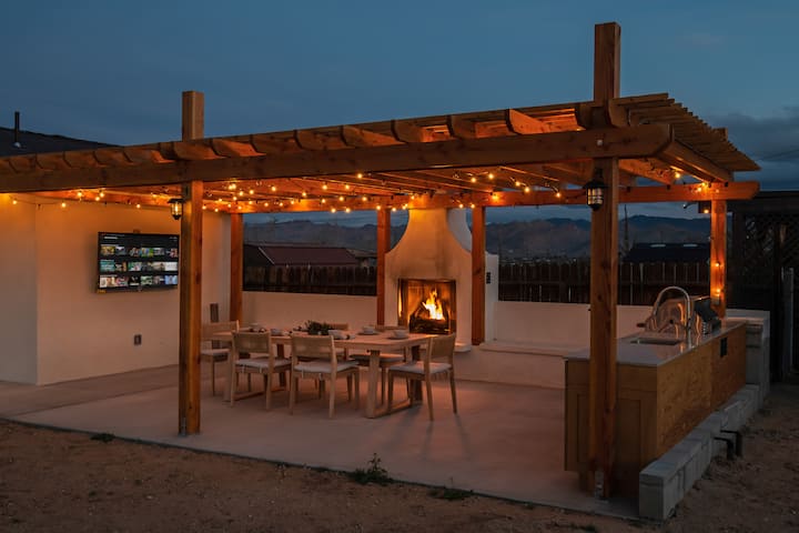 Reckless Frontier:spa, Pool, Tavern, Firepit, Tubs - Joshua Tree, CA