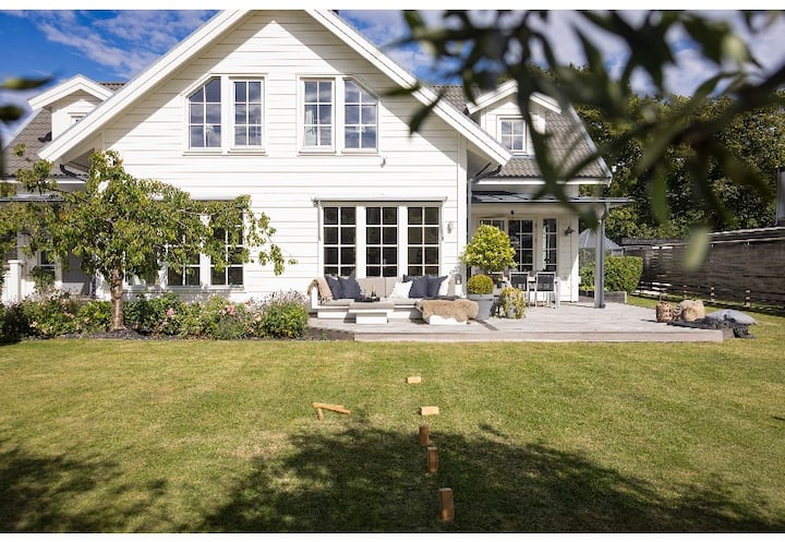 Villa I Kullavik 200m Till Havet - Sweden