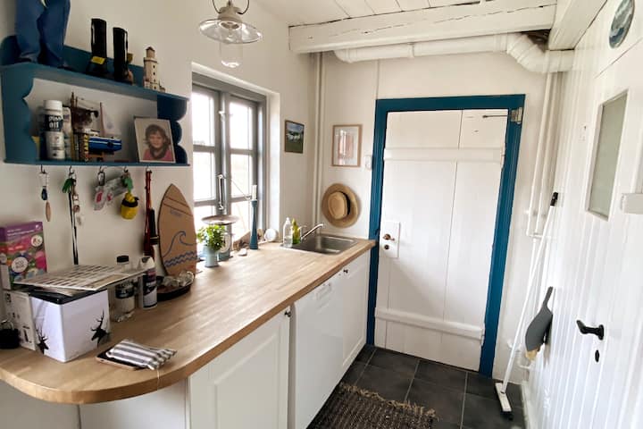 Charmerende Fiskerhus Med Anneks - Klitmøller