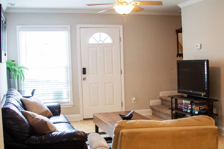 9 Min To City, Full&queen Beds+youtubetv W/nfl+nba - Charlotte, NC