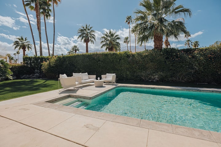 Dreamy Design Home W/ Mountain Views & Pool Oasis - Palm Springs, CA