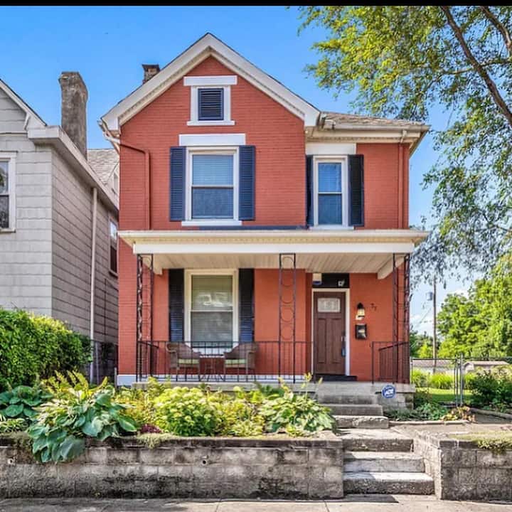 Entire Home, Lg Backyard: 2 Bedrooms + 1.5 Bath - Columbus, OH