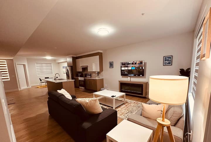 Beautiful And Spacious Brand New House - Abbotsford