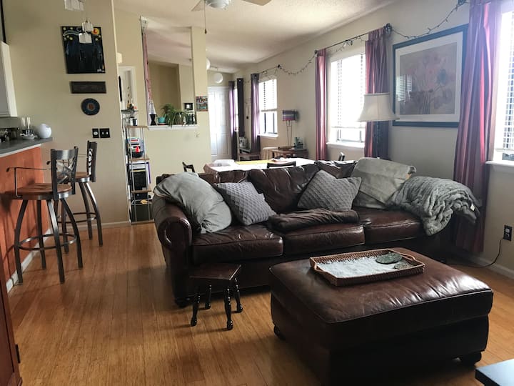 V Charming Townhome, Quiet Private Near Open Space - Golden, CO