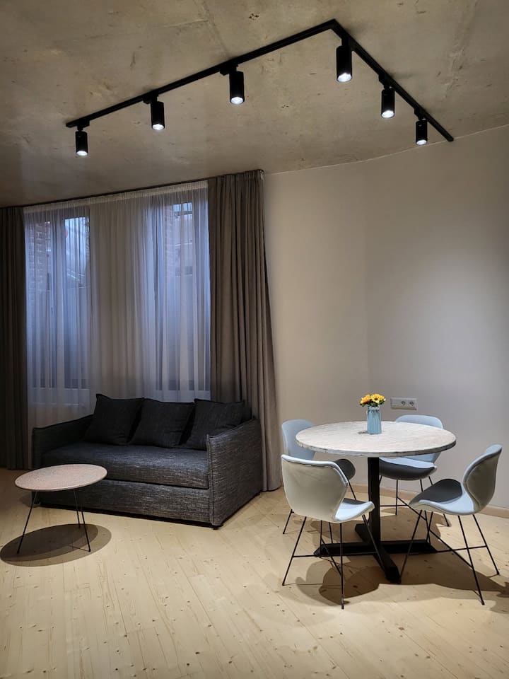 Old Gold Anteon Studio Apartment - Tbilisi