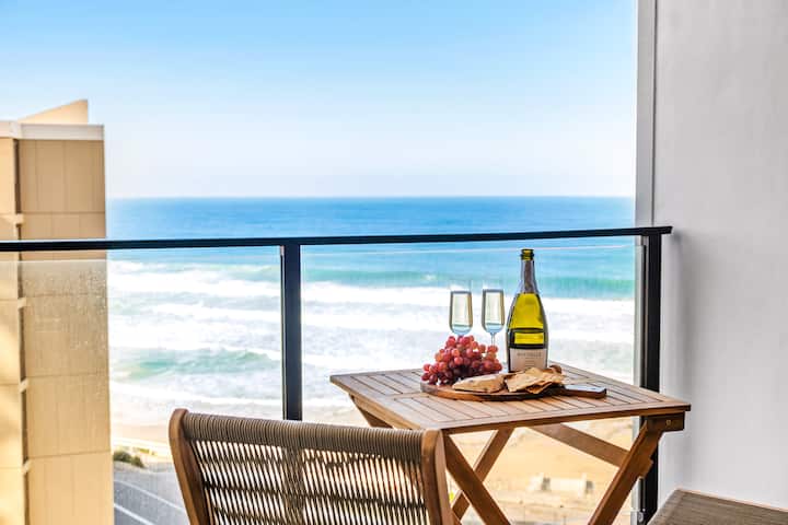 Seabreeze - Beachfront - Parking - Views - Newcastle