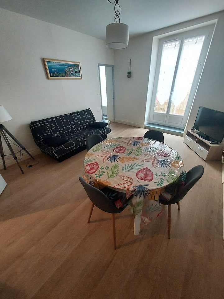 Appart Rénové 2022 Avec Balcon - Vals-les-Bains