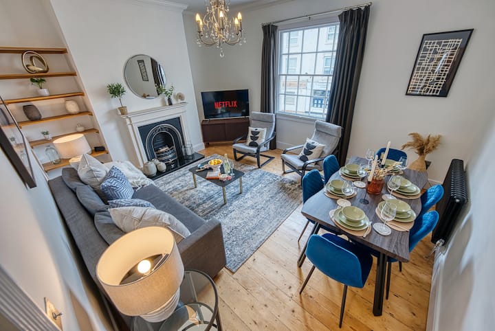 Chic 2br Period Apt,ocean Village, Summer Discount - Southampton Airport (SOU)
