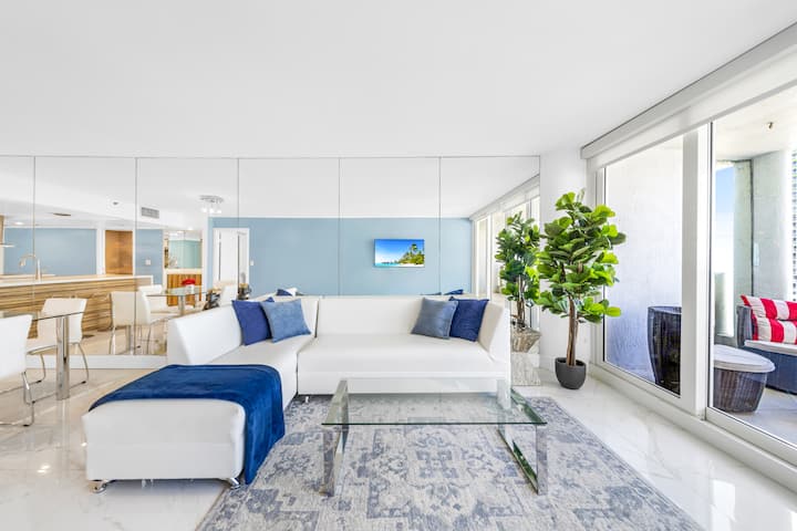 Grand 1br Skyline, Hot Tub, Pool - Miami