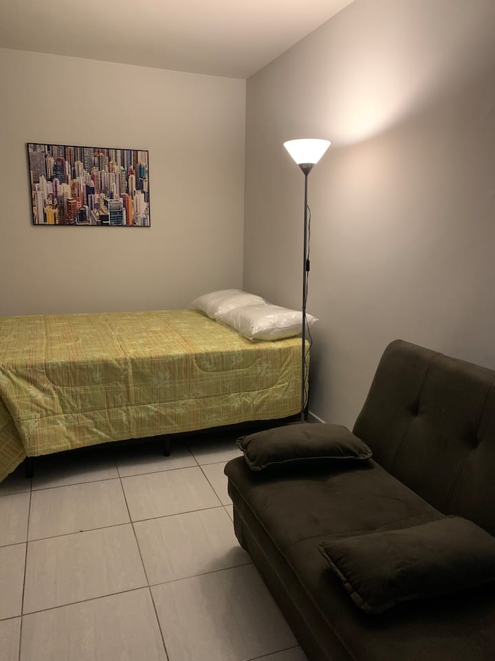 Apto (Kitnet) No Bosque, óTima Localização! - Campinas