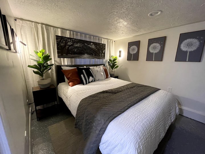 Bilbro Hideaway: Cozy Private Historic Space - Murfreesboro, TN