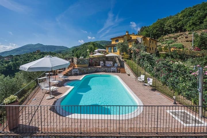 Magnifica Villa Con Piscina - Pistoia