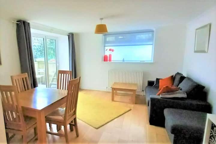 2 Bedroom Victorian Garden Flat - Greenwich