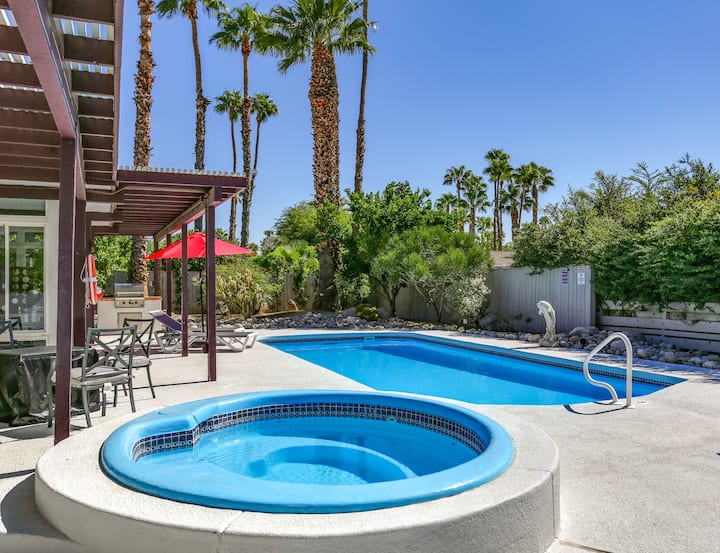 The Canyons: Tesla Charger, Heated Pool, Hot Tub - Palm Springs, CA