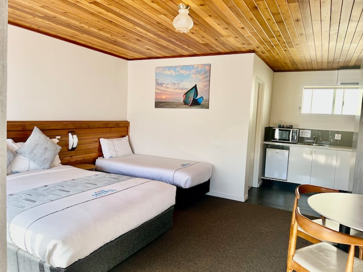 Cosy Family Room Sleep For 4 Or 5 Close To Beach - Port Campbell