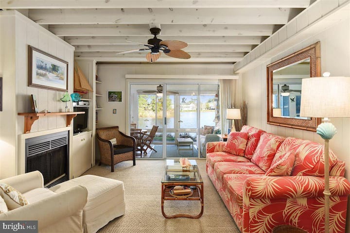 Ocean City Cozy Lake House - 1 Mile From Beach - Fenwick Island, DE