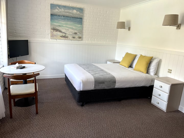 Executive Queen Room With Spa Close To Beach - Port Campbell