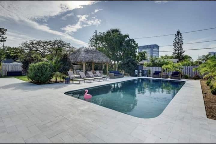 Pompano Tiki Hut Pool Villas 2beds /2 Baths - Pompano Beach, FL