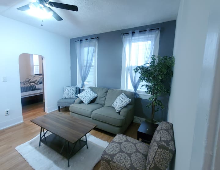 Littleitaly Cozhideaway 2brapt 4beds  By Uh/cwr/cc - Case Western Reserve University, Cleveland