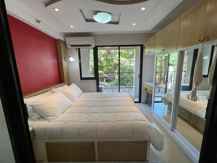 2 Pax Free Parking 1 Bedroom | One Oasis Condo - Davao City