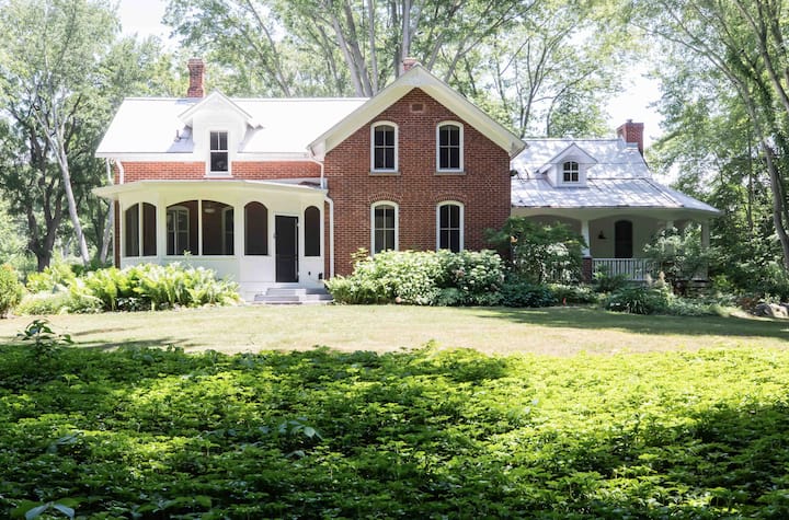 Modern Farmhouse 10 Acres & Heated Pool - New Buffalo, MI