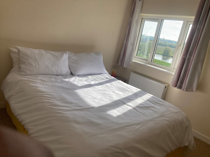 Convenient Place To Stay For Work In Brentwood. - Brentwood